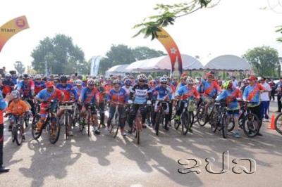 1st ASEAN Peace World Cycling Tour Held In Laos